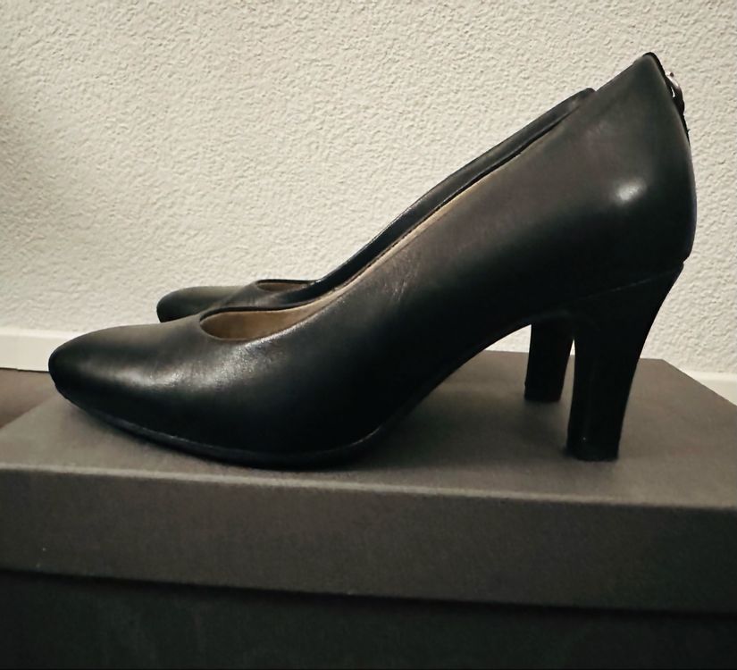 Pumps Schwarz Top Zustand! (Gebraucht) in Bolken für CHF 25 – mit ...