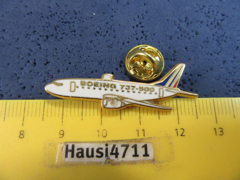 PIN FLUGZEUG BOEING 737-500 ENAMEL GOLDIG | Kaufen auf Ricardo
