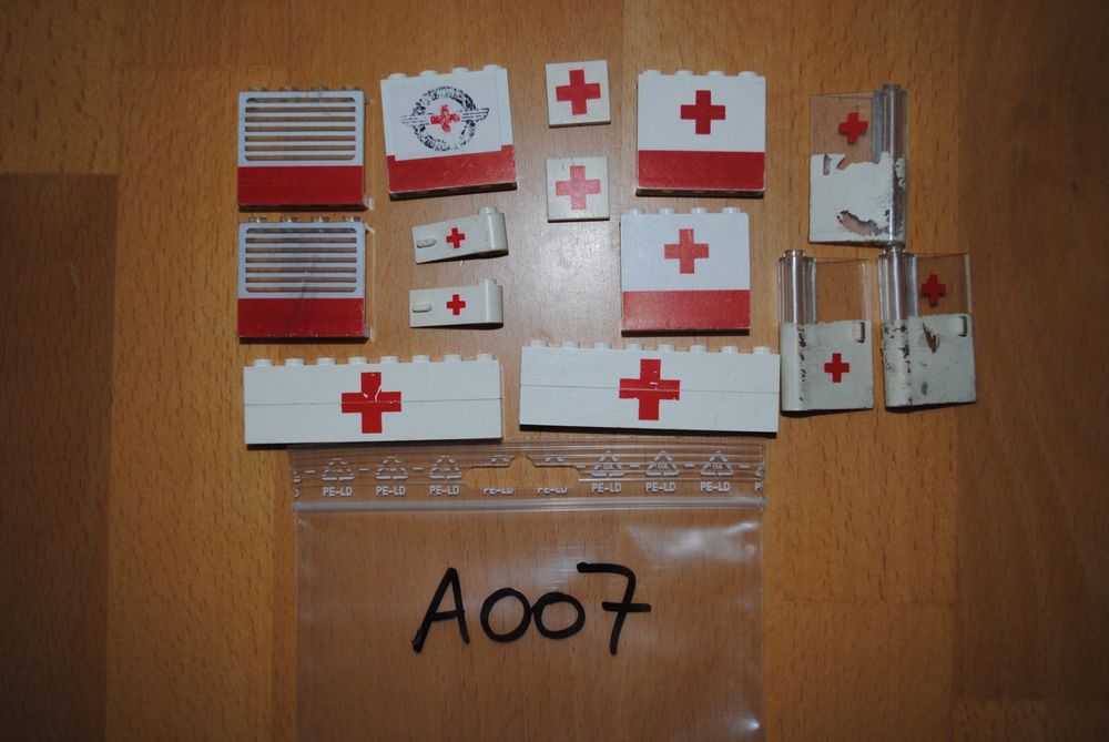 Lego; div. Krankenauto Teile rotweiss älter /A007 | Acheter sur Ricardo