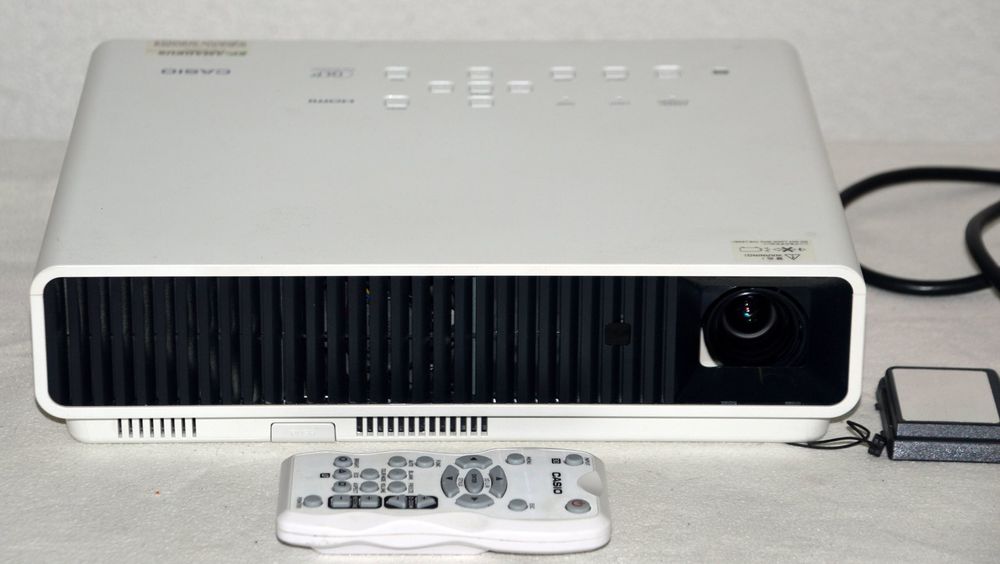 Casio XJ-M140 DLP HDMI DLP Beamer / projecteur | Kaufen auf Ricardo