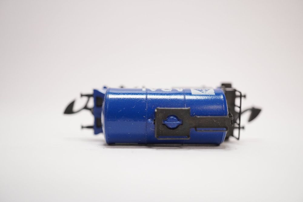 e33 Märklin 8613 DB Tankwagen Aral 2-achs (Gebraucht) in Thun für CHF 7 – mit Lieferung auf ...