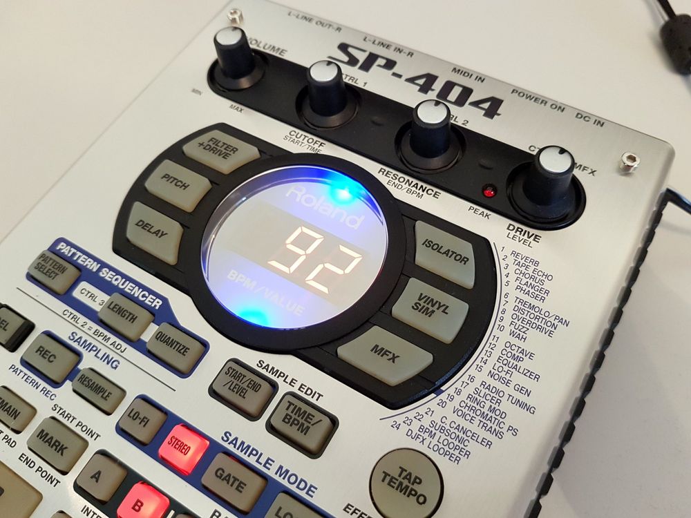 Roland SP404 (Audio-Stereo-Sampler) (Gebraucht) in für CHF 225 – mit ...