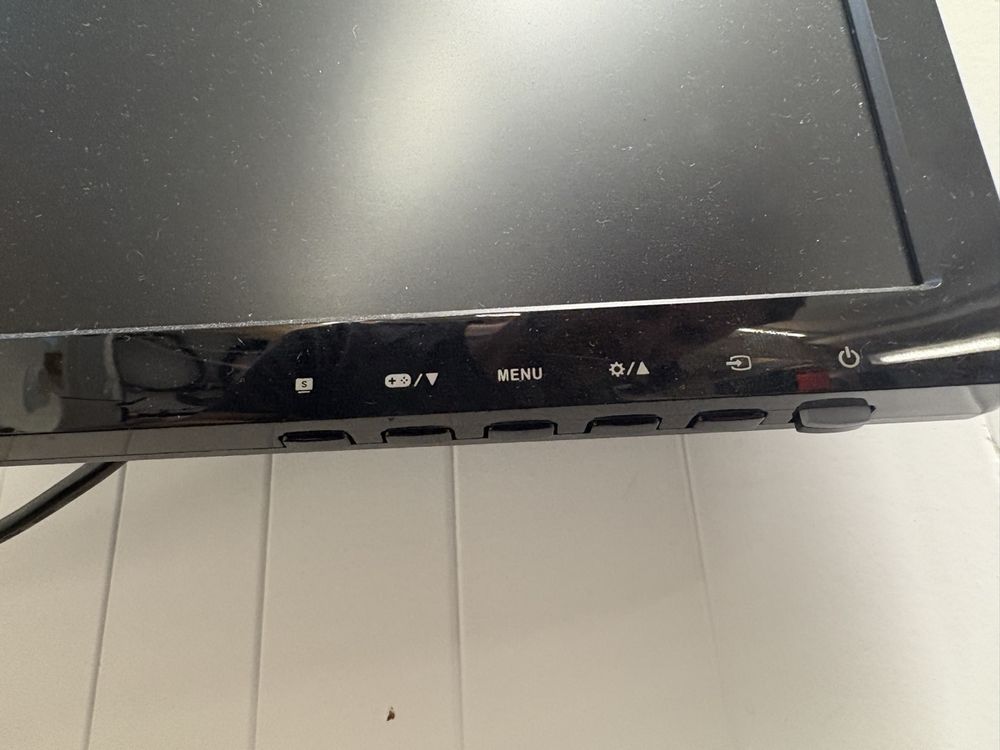 ASUS VG248QE 24" Monitor/display with wall mount (Gebraucht) in Nyon ...