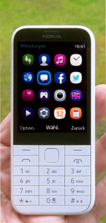 Nokia Asha 225 (RM-1012): ein Schönling | Kaufen auf Ricardo