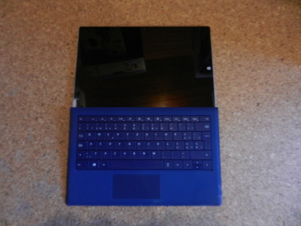 Microsoft Surface Pro 3 128 GB (Bildschirm defekt) (Defekt) in Gerlikon für CHF 36 – mit ...