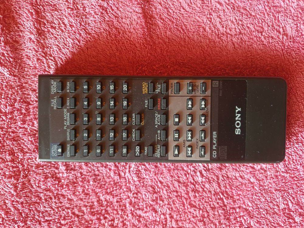 Sony RM-D911 Fernbedienung (Gebraucht) in Aeschau für CHF 41 – mit ...