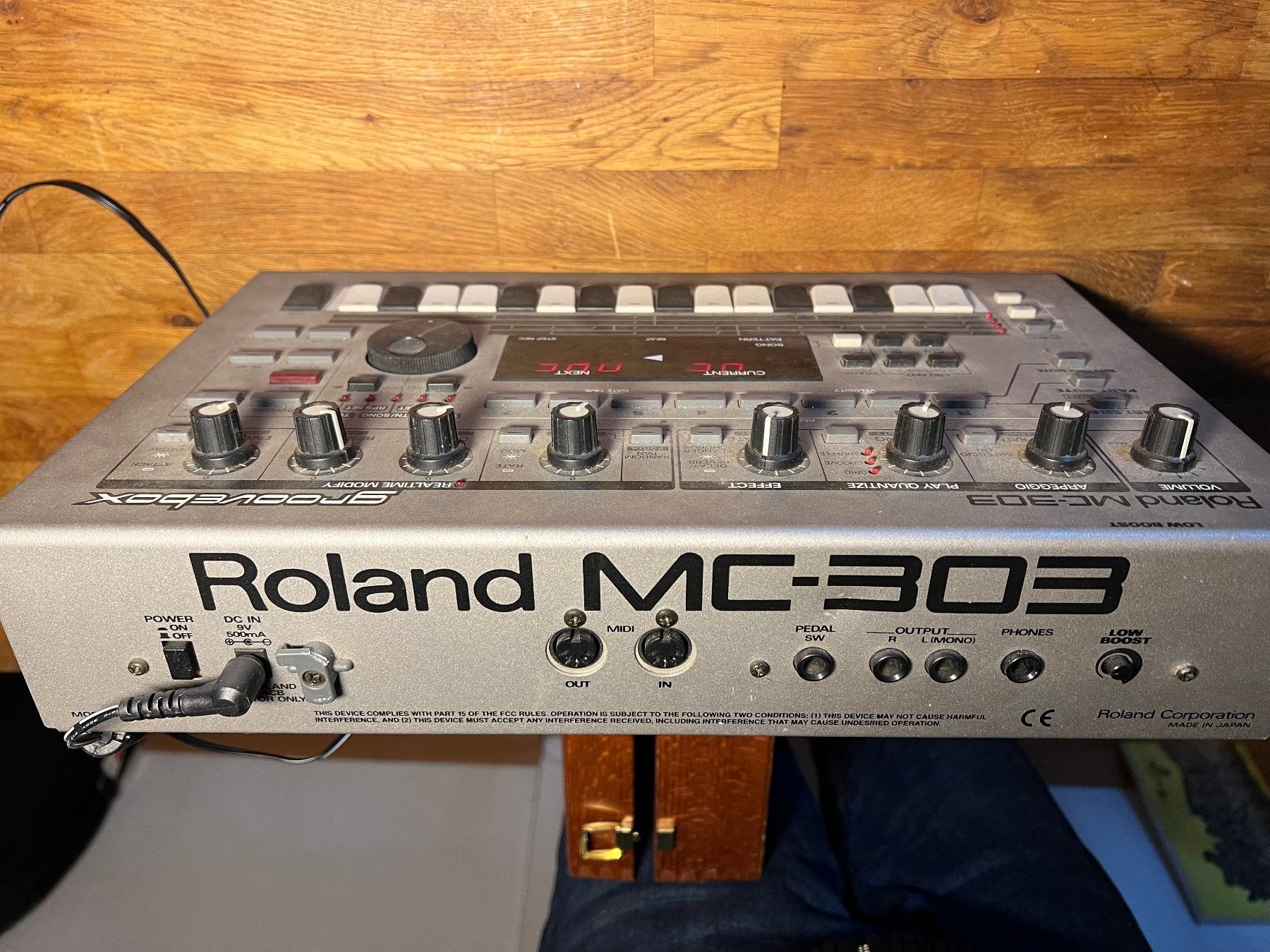 Roland MC-303 Groovebox - 3 Monate Garantie - legendär! (Gebraucht) in ...