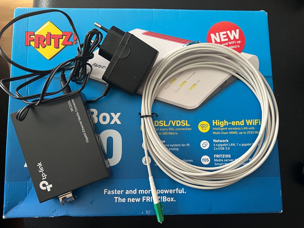 Fritz!Box 7590 + Konverter für 1GB Glasfaser u.a Sunrise (Gebraucht) in ...