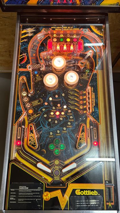 Flipperkasten „Alien Star“ von Gottlieb 1984 | Kaufen auf Ricardo