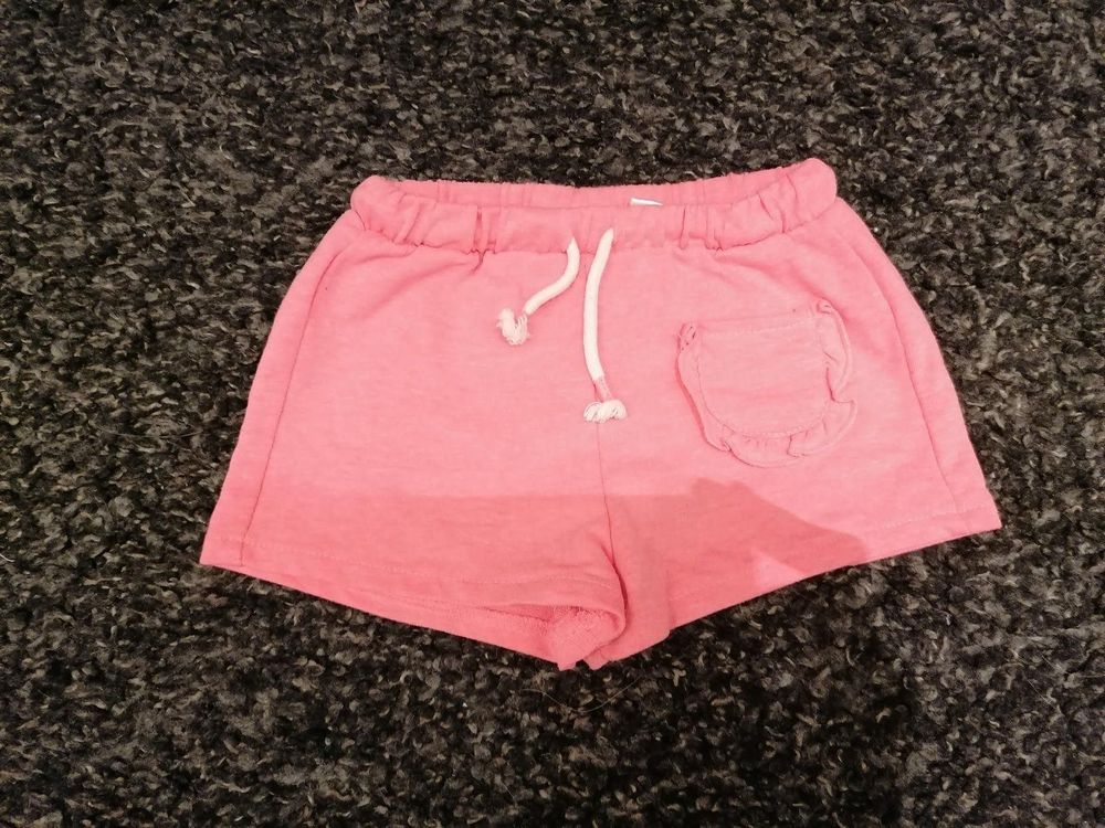 Süsse Mädchenhose Gr. 86 (Gebraucht) in Buchberg für CHF 3 – mit Lieferung auf Ricardo kaufen