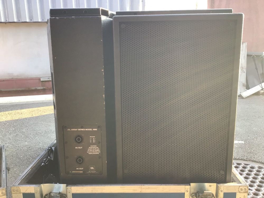 6x JBL Array 4892 Fullrange Topteile mit Haubencases (Gebraucht) in Au ...