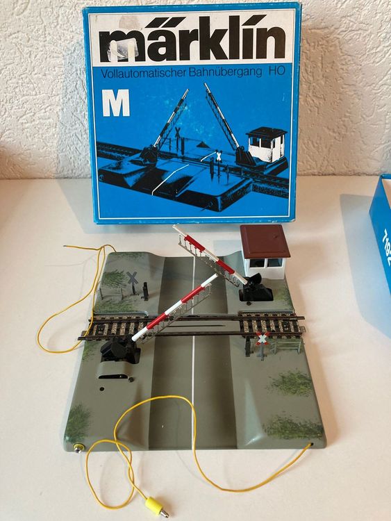 Vollautomatischer Bahnübergang Märklin 7192 | Kaufen auf Ricardo