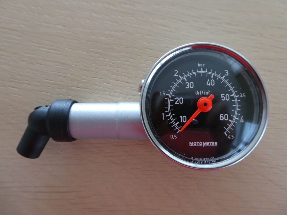 MotoMeter, Reifenluftdruckprüfer in Uhrenform 0,5-4,5 bar (Neu (gemäss ...