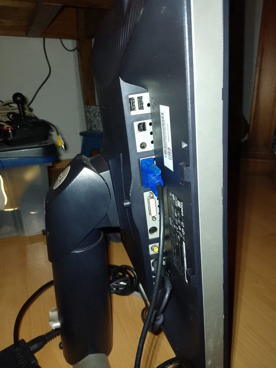 Dell 2001FP Retro- Monitor 15kHz | Kaufen auf Ricardo