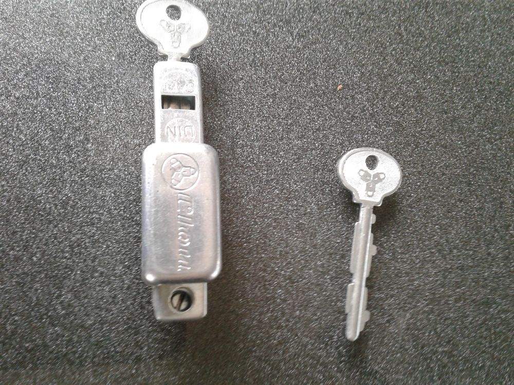 Mofa Schloss Clou Neu (Neu und originalverpackt) in Lachen SZ für CHF 40 – mit Lieferung auf ...