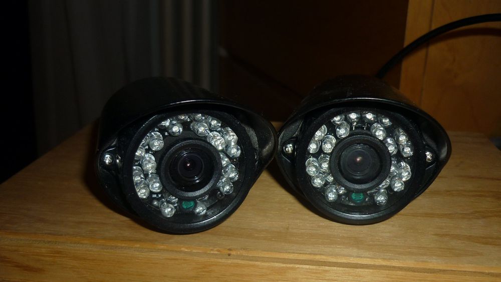 2 caméras de surveillance 12 volts | Kaufen auf Ricardo