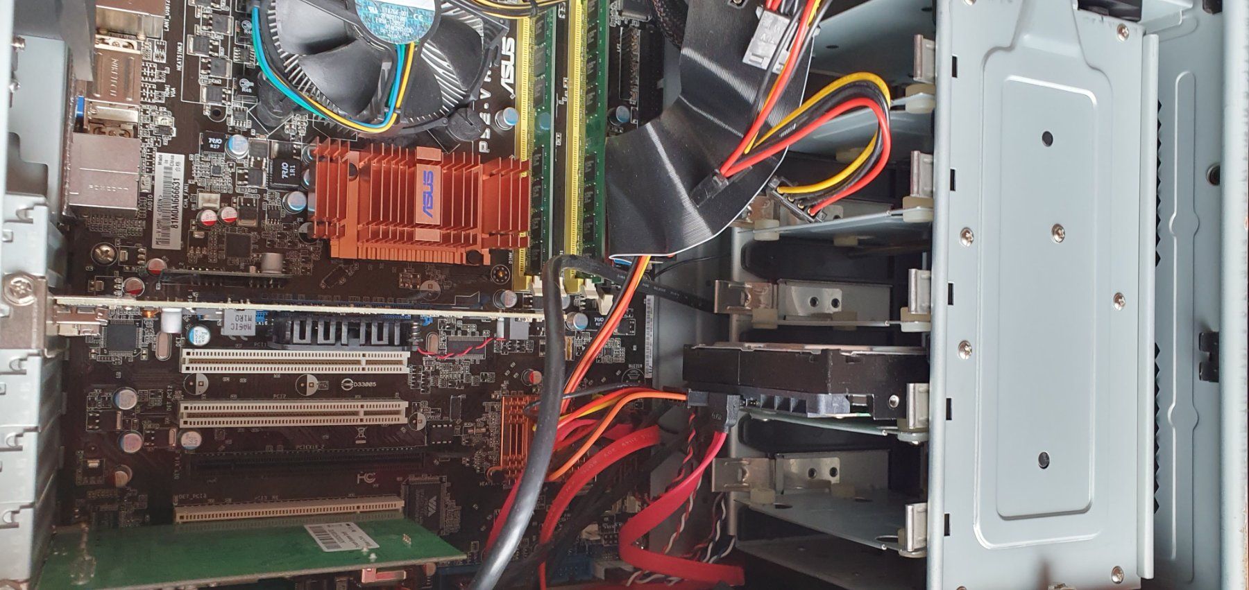 PC de bureau Antec installé en Windows 10 (D'occasion) à Lamboing pour ...