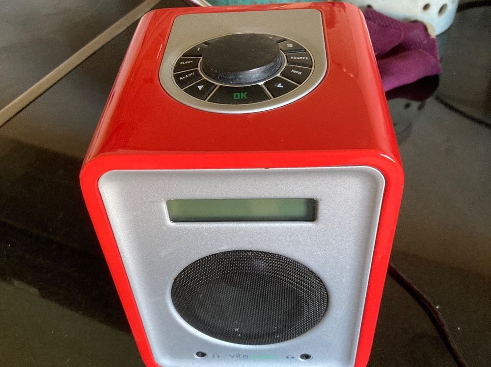 Vita Audio DAB - Radio rot (Gebraucht) in Niederteufen für CHF 10 – mit ...