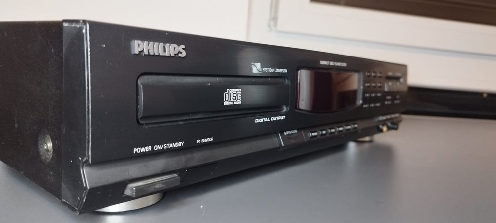 Geniessen Sie Musik mit dem Philips CD 751 CD-Player (Gebraucht) in ...