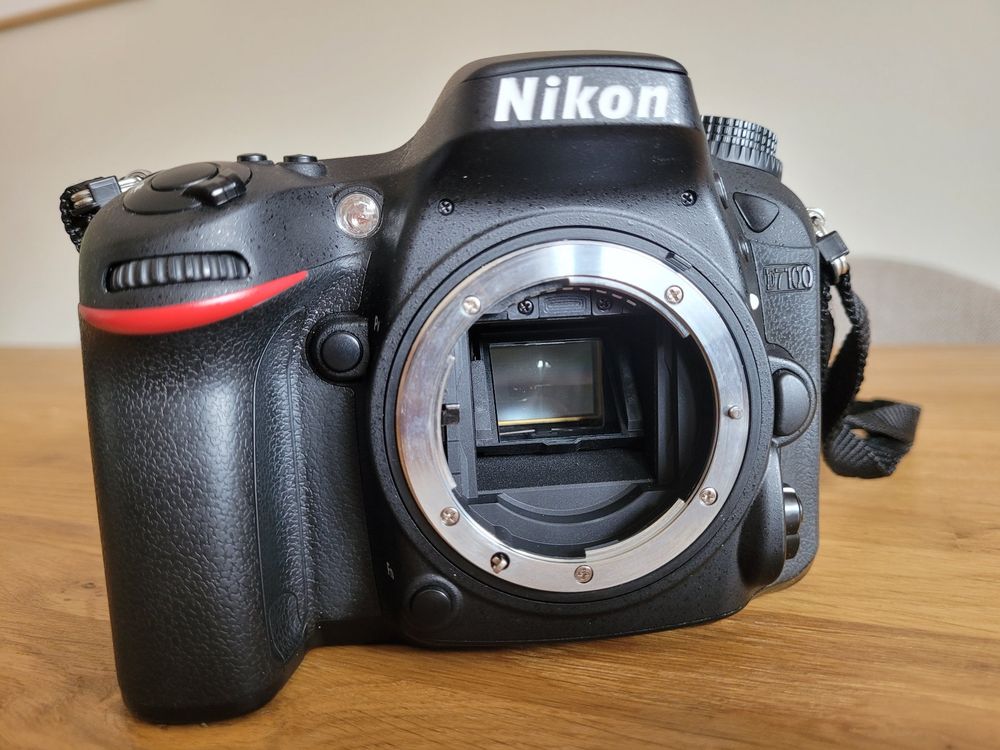 Boîtier Reflex Nikon D7100 + accessoires (D'occasion) à Lausanne pour ...