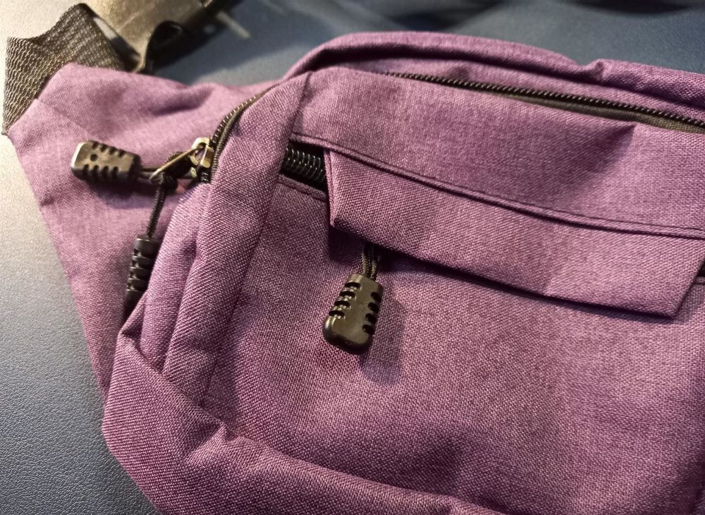 Gürteltasche Girlyti Lila - Sac banane Girlyti Violet (Neu und originalverpackt) in Lausanne für ...