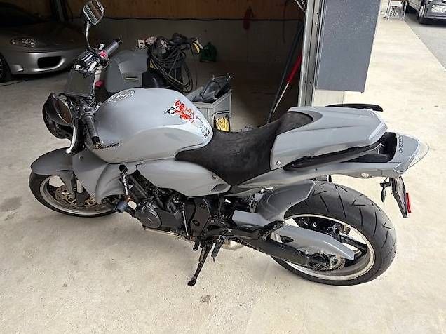 HONDA cb600 (D'occasion) à Massongex pour CHF 3200 – retrait uniquement ...