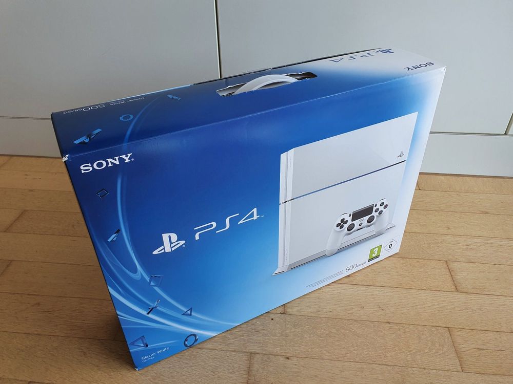 Playstation 4 OVP / 12 Spiele / 2 Controller / Ladestation | Kaufen auf ...