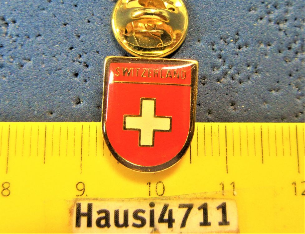 PIN SCHWEIZ WAPPEN KLEIN GOLDIG GLASIERT CHIC EDEL (Gebraucht) in Ettingen für CHF 4.95 – mit ...