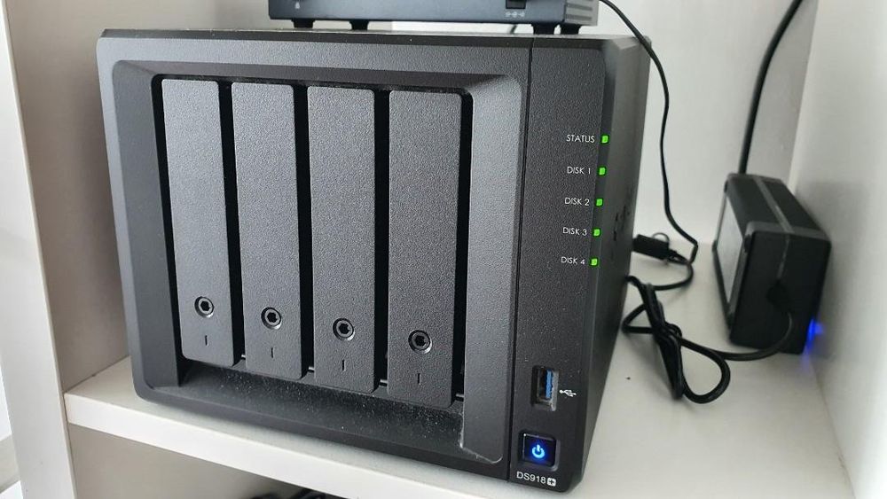 NAS Synology DS918+ (inclus 4x4To et 1x256Go cache SSD) | Kaufen auf Ricardo