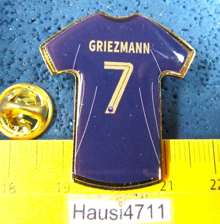 GRIEZMANN FUSSBALL STAR PIN GLASIERT 35mm | Kaufen auf Ricardo GRIEZMANN FUSSBALL STAR PIN GLASIERT 35mm | Kaufen auf Ricardo