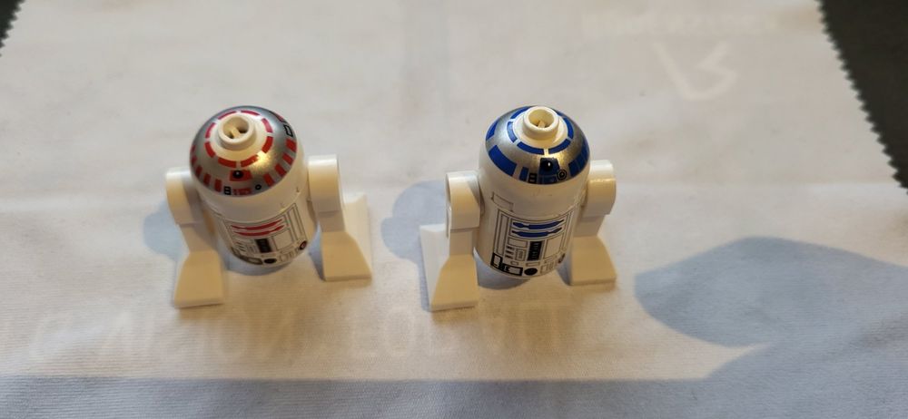 Lego Star Wars 2x R2D2 Astromechs (Gebraucht) in Zürich für CHF 6 – mit ...