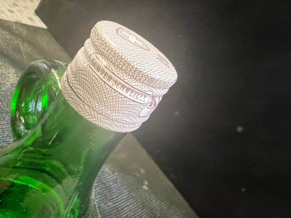 KIRSCH BERGHOF ANCIENNE BOUTEILLE ENTAMÉE (Gebraucht) in Genève für CHF 1 – mit Lieferung auf ...