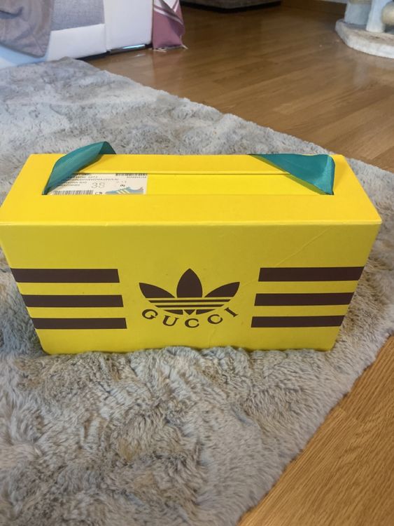 Gucci Tasche Karton (Gebraucht) in gattikon für CHF 5 – mit Lieferung auf Ricardo kaufen