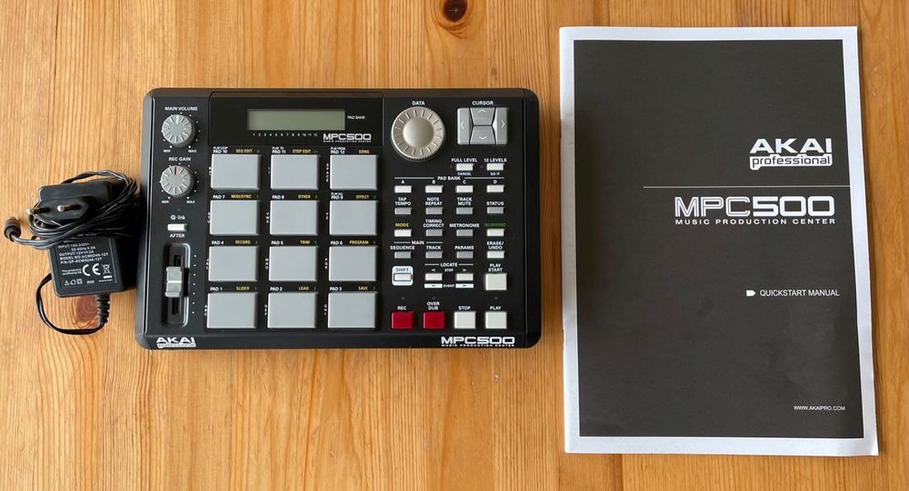 Akai MPC500 (Gebraucht) in für CHF 200 – mit Lieferung auf Ricardo kaufen