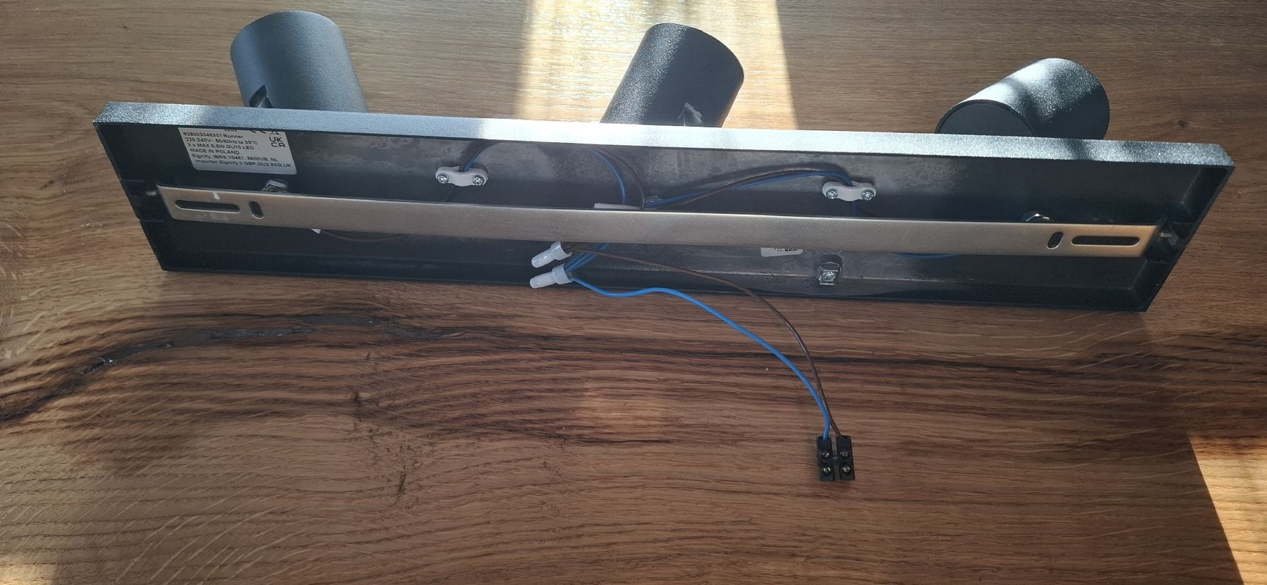 Philips Hue Lampe mit 3 Spots, Runner, White and Color (Gebraucht) in ...