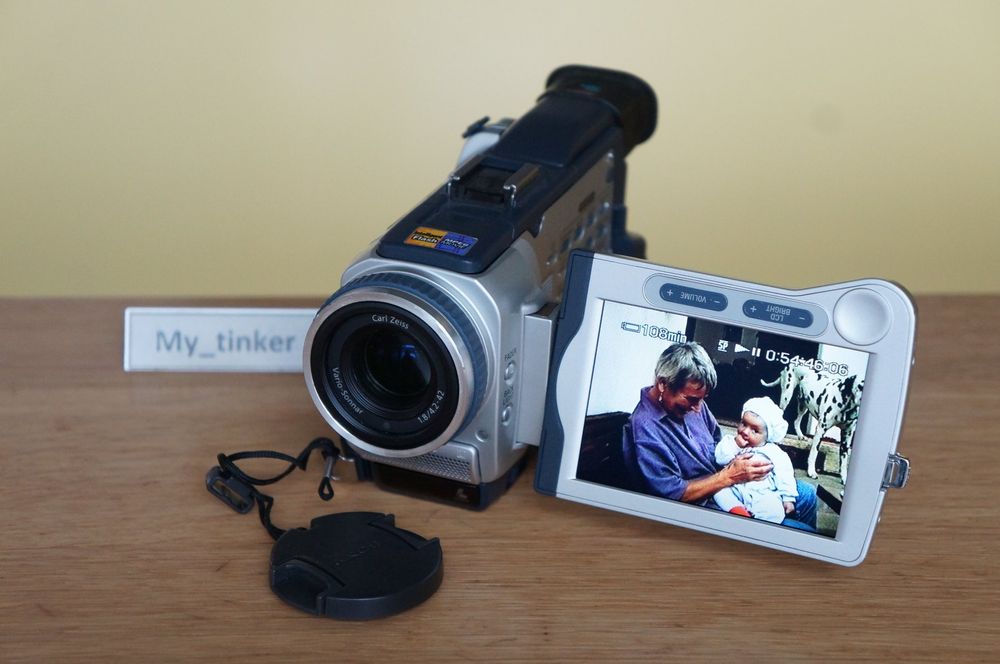 Sony TRV30E ... MiniDV Camcorder ... Funktioniert ... (Gebraucht) in St ...