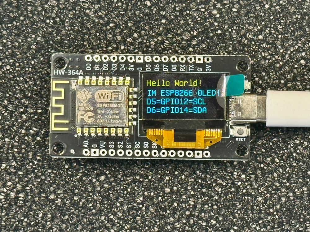 Nodemcu ESP8266 Entwicklungsboard mit 0,96 Zoll OLED Display | Kaufen auf Ricardo