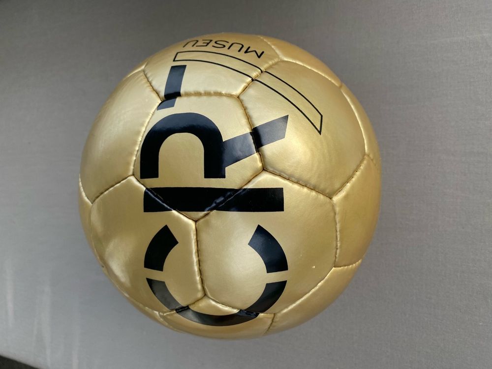 Cristiano Ronaldo CR7 Ball Fussball Museum Gr. 5 (Neu und ...