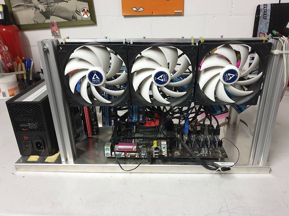 Mining Rig ohne GPU, 6 Slot und 1200 W PSU, H81 Pro BTC (Gebraucht) in ...