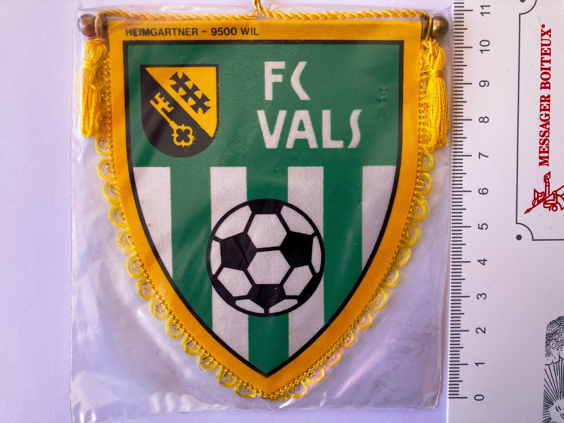 Vintage Fanion/Wimpel FC VALS (Neu und originalverpackt) in Gland für CHF 8 – mit Lieferung auf ...