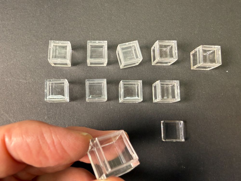 10 Plexiglas Döschen mit Deckel für Elementwürfel 1x1x1 cm (Neu und ...