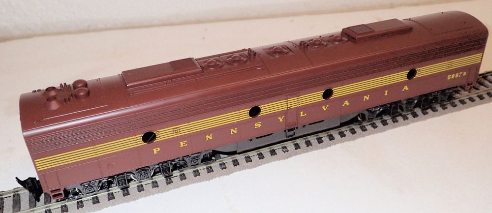 Rivarossi H0 USA PENNSYLVANIA Diesel EMD E8 Unit B Motorized | Kaufen ...
