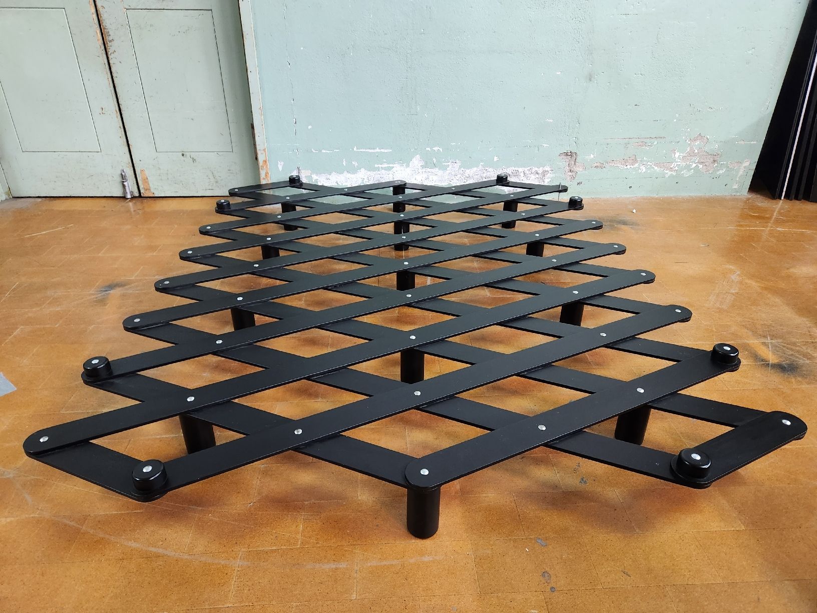 Designer Bett Scheren-Bett 990 von Thut Möbel (Gebraucht) in ...