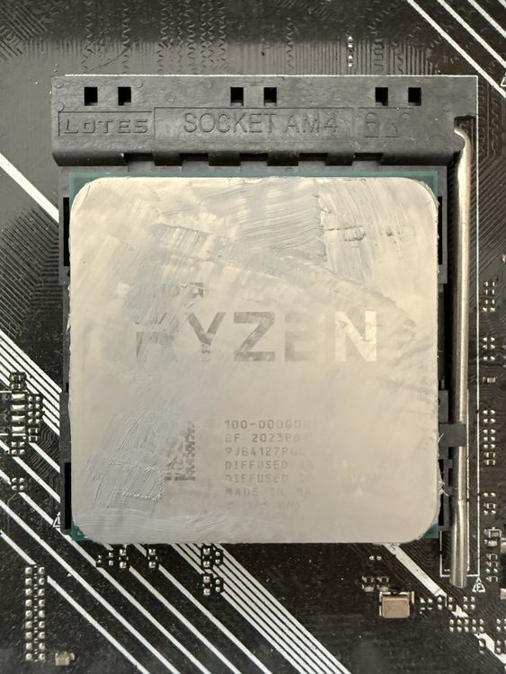 AMD Ryzen 3900XT + ASUS X570-PRO + RAM (64GB) (Gebraucht) in Lausanne ...