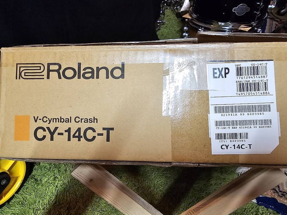 Roland Crash und HiHat (Gebraucht) in Waldstatt für CHF 295 – nur ...