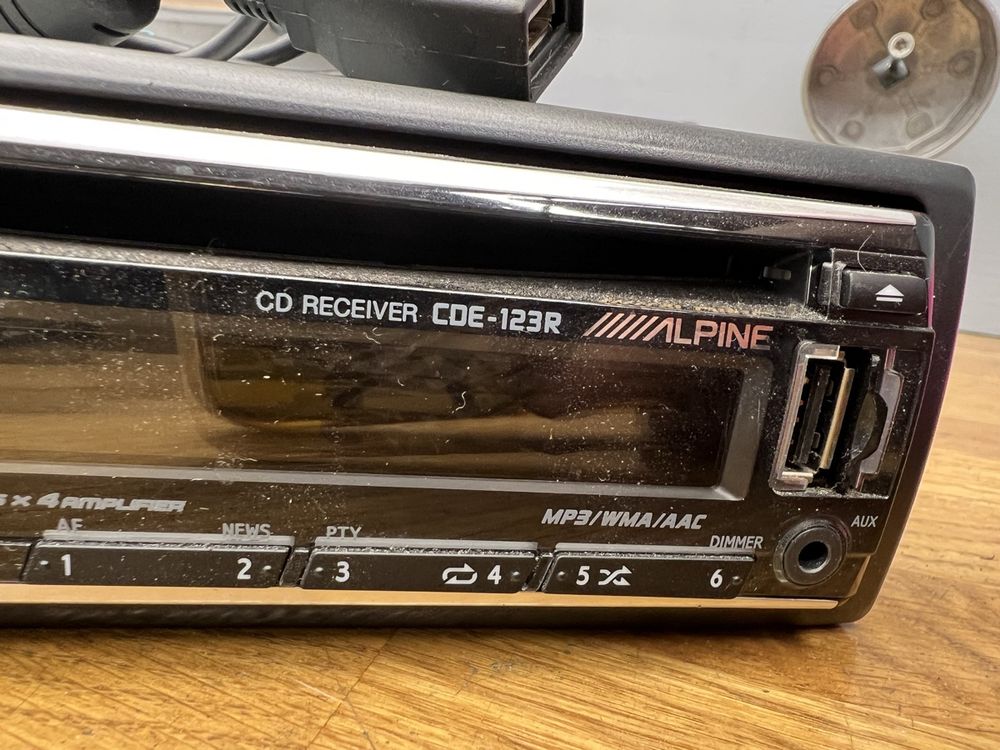 Alpine radio cd 2x usb (Gebraucht) in Grüningen für CHF 99 – mit ...