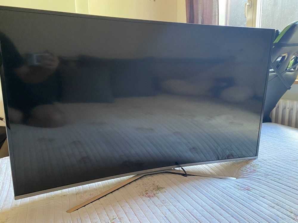 Samsung UHD 4K Curved Smart TV 43`` (Neu (gemäss Beschreibung)) in ...