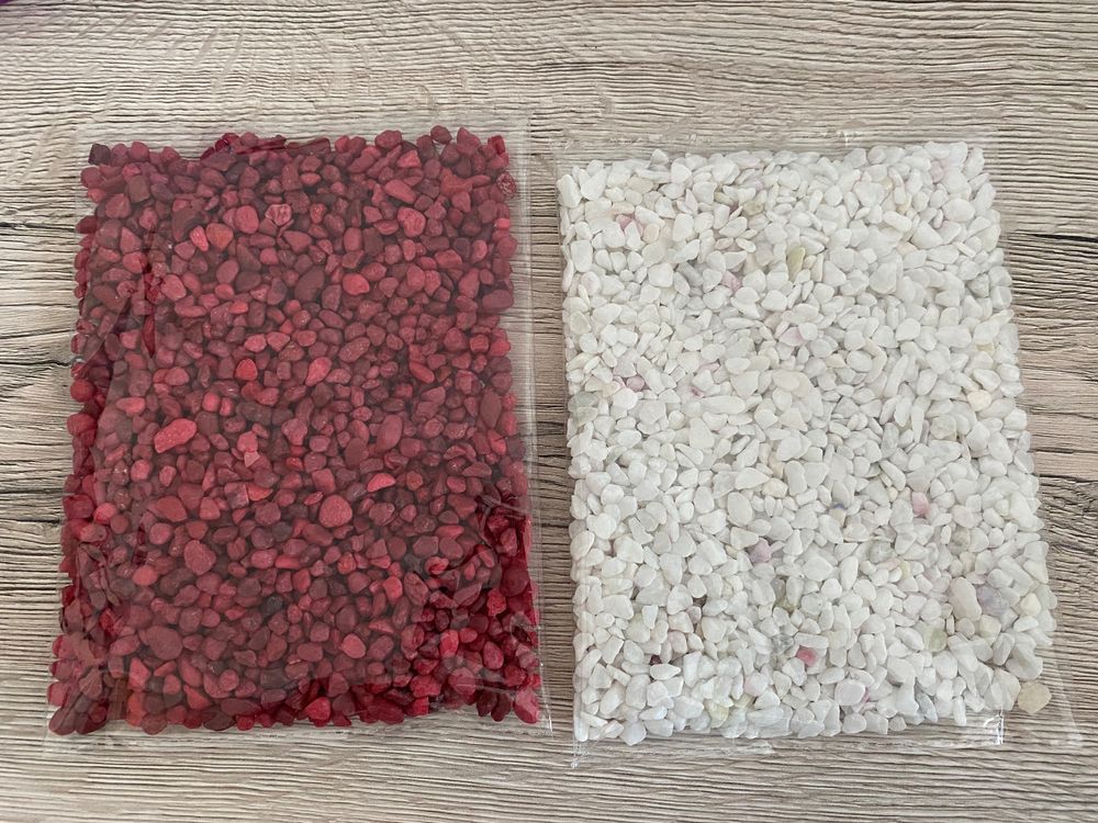 Deko Granulat rot und weiß (Gebraucht) in Glattbrugg für CHF 2 – mit Lieferung auf Ricardo kaufen