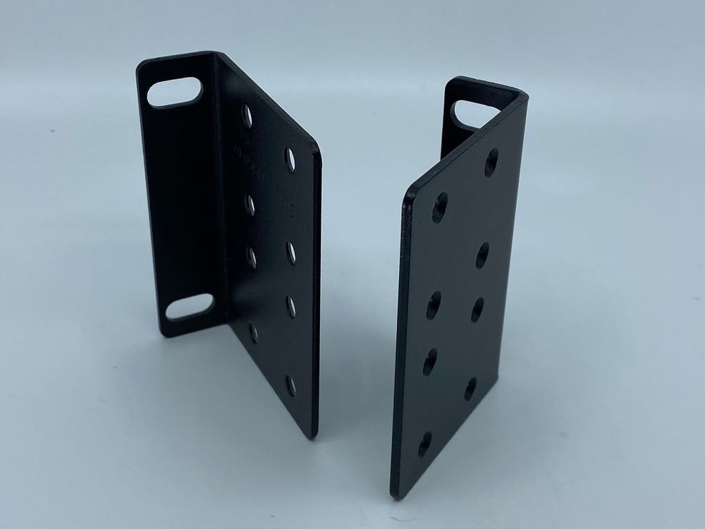 APC 870-8586A Server Rack Ear Mounting Bracke Kit (Neu (gemäss ...