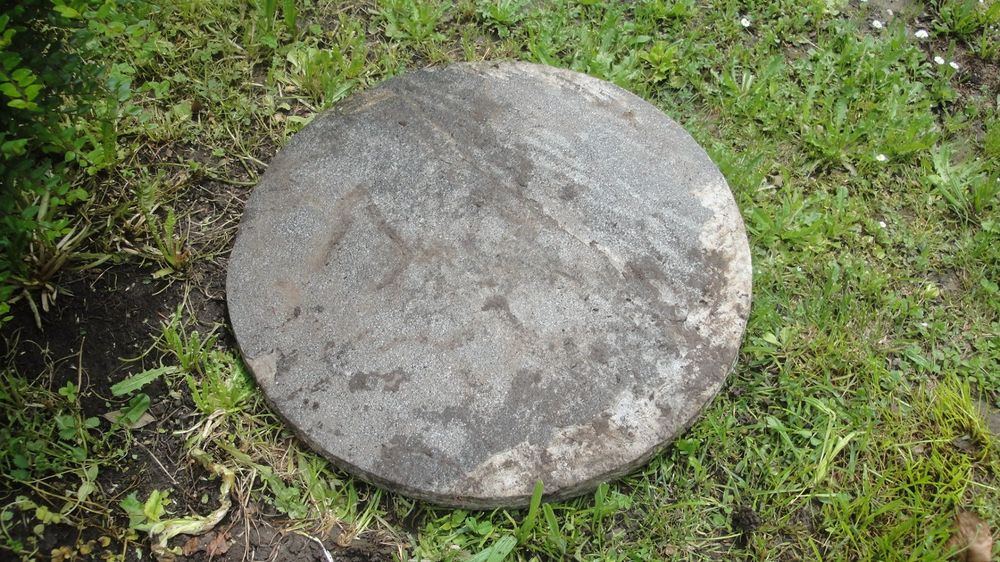 Runde Platte Granit Gneis Tischplatte (Gebraucht) in Erlenbach ZH für ...